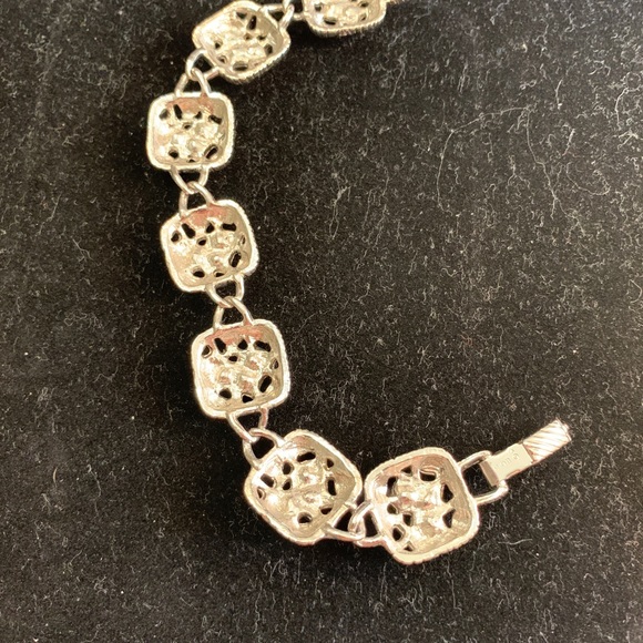 Avon | Jewelry | Vintage Avon Bracelet | Poshmark